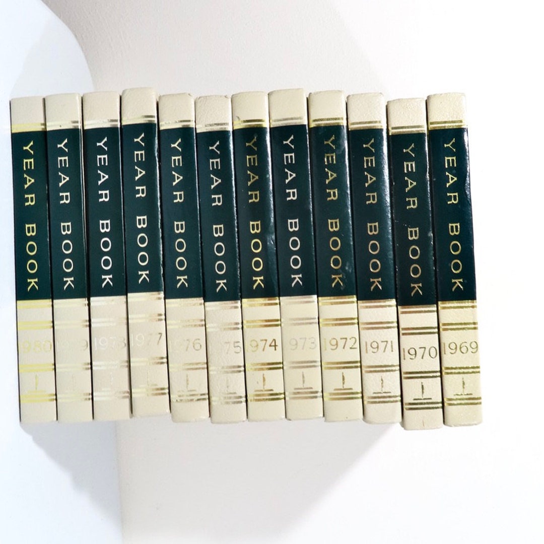 Vintage Worldbook Yearbook 1969-1980 Encyclopeedia Reference Current ...