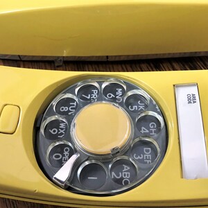 Working New Old Stock (NOS) ITT Trendline Yellow Rotary (pulse) Dial ...