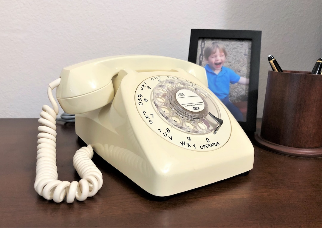 Working Restored GTE Automatic Electric White Rotary (pulse) Model 80 ...