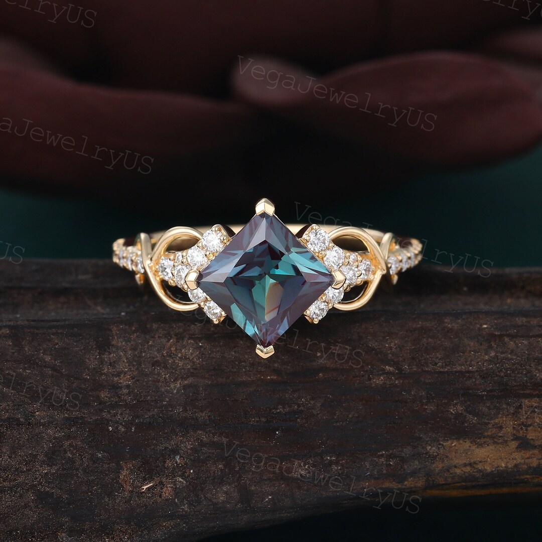 Princess Cut Alexandrite Engagement Ring Unique Yellow Gold Moissanite ...