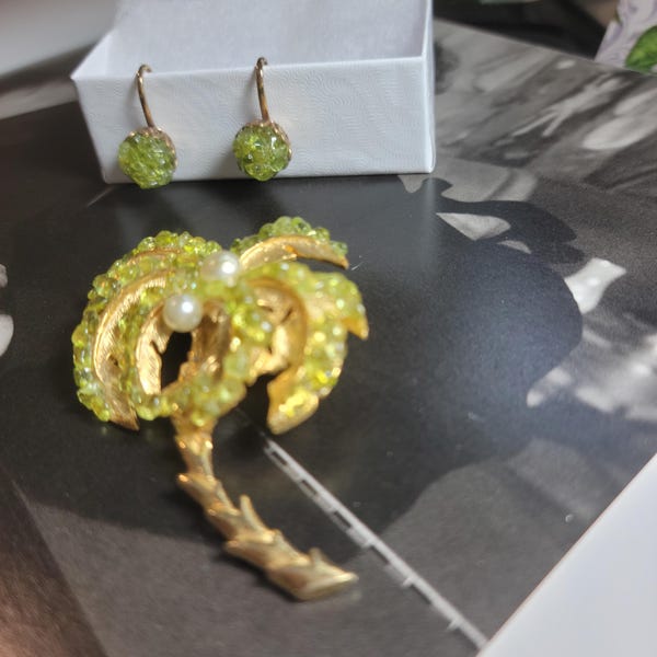 Peridot Palm Tree - Etsy