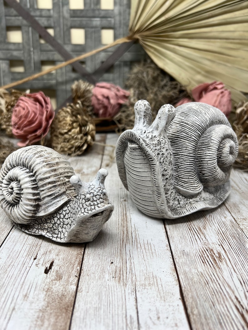 Se of Concrete Snail Statues, Snail Figurines - Etsy