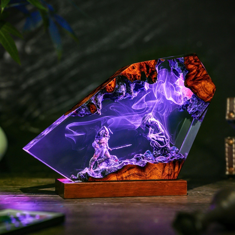 Diorama Alien Monsters Fight Lamp, Alien Movie Resin Lamp, Space Resin ...