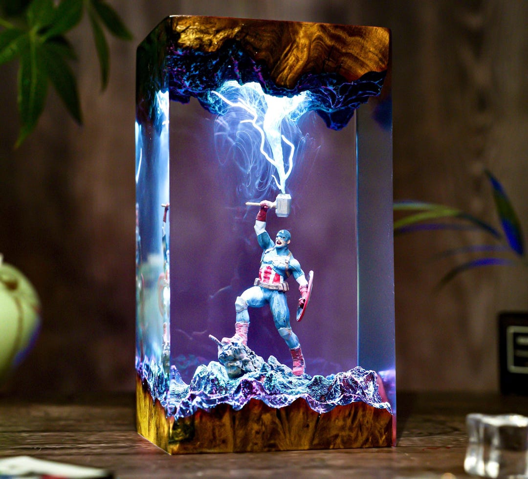 Captain Resin Wood Lamp, Super Hero Diorama Lamp, Thunder Hammer ...