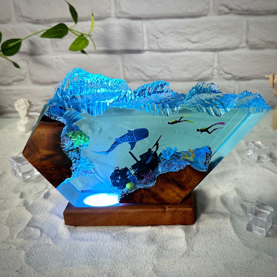 Epoxy Resin Ocean Lamp, Whale Shark and Couple Diver Night Light, Resin ...