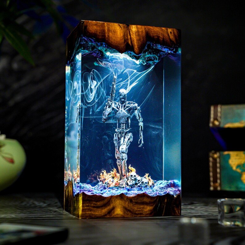 Destroyer Bot Diorama Lamp, Killer Cyborg, Resin Desk Decor, Home Decor ...