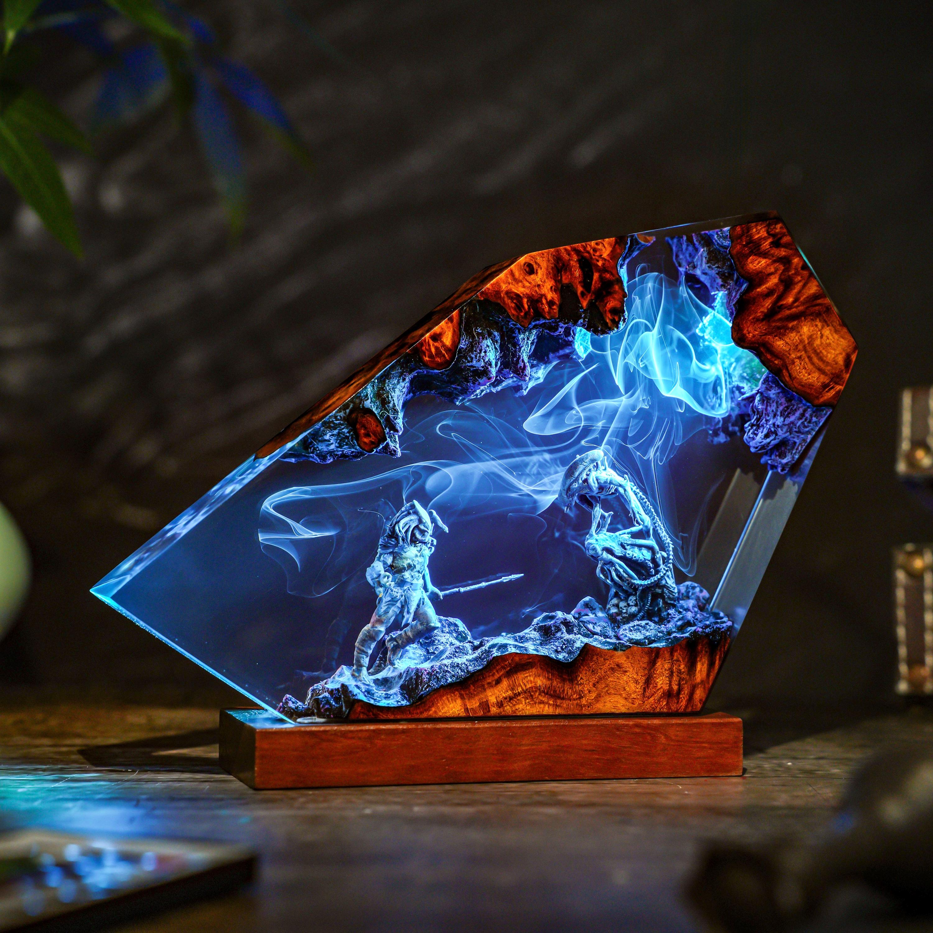 Diorama Alien Monsters Fight Lamp, Alien Movie Resin Lamp, Space Resin ...