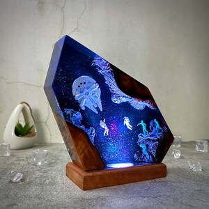 Aliens and Astronauts Resin Lamp, Space Epoxy Wood Lamp, Galaxy Space ...
