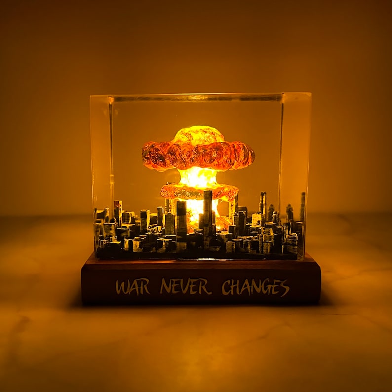 Atomic Bomb Diorama Lamp: Nuke Explosion Resin Art, Epoxy Resin Art ...