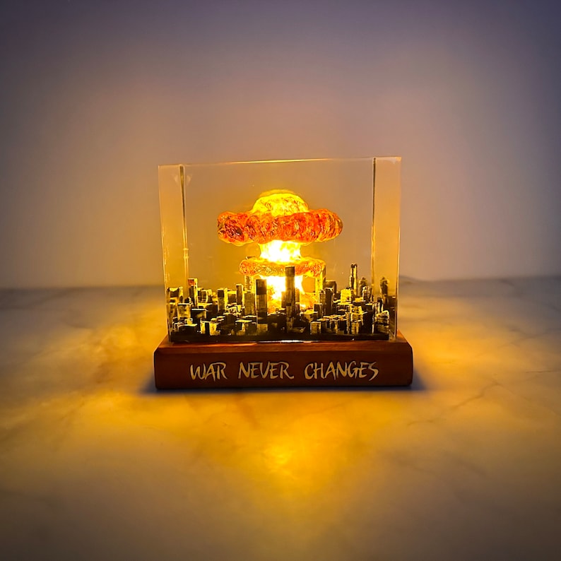 Atomic Bomb Diorama Lamp: Nuke Explosion Resin Art, Epoxy Resin Art ...