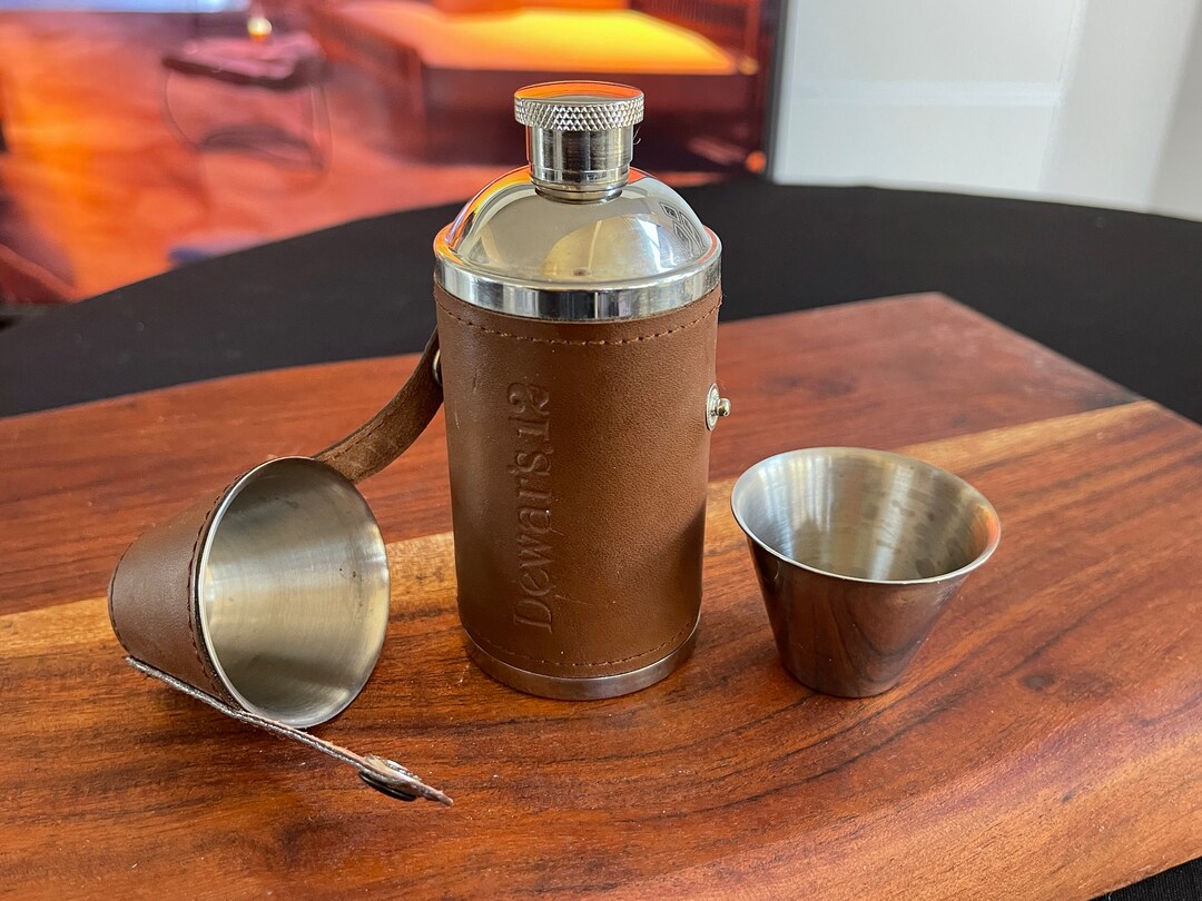 Vintage DEWARS 12 SCOTCH Rugged 6 Ounce Flask With 2 Stainless Shot ...