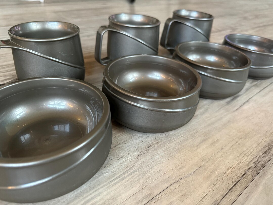 ALLURE Retro ALADDIN Temp-rite Bowls and Mugs Dinnerware Set Gray ...