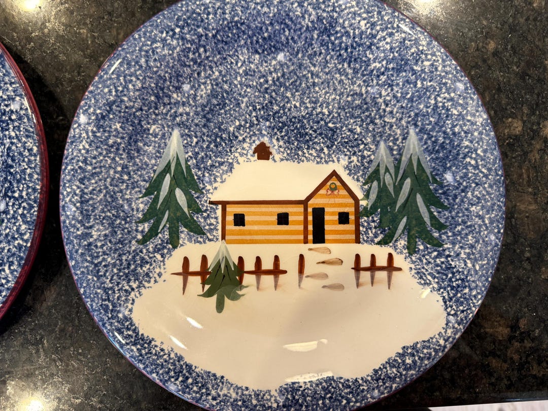Discontinued Holly Mountain Lodge DINNER PLATE Round Log Cabin ...