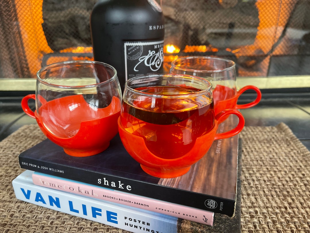 PYREX Three Red Plastic Coffee Cup Holders With Glass Cups Retro Picnic ...