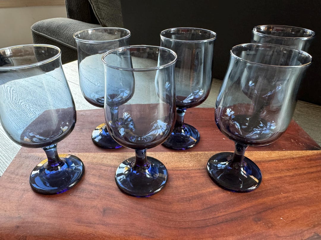 6 Dusty Blue Wine Water Goblet Glasses Tulip Design 8 Ounces Merlot ...