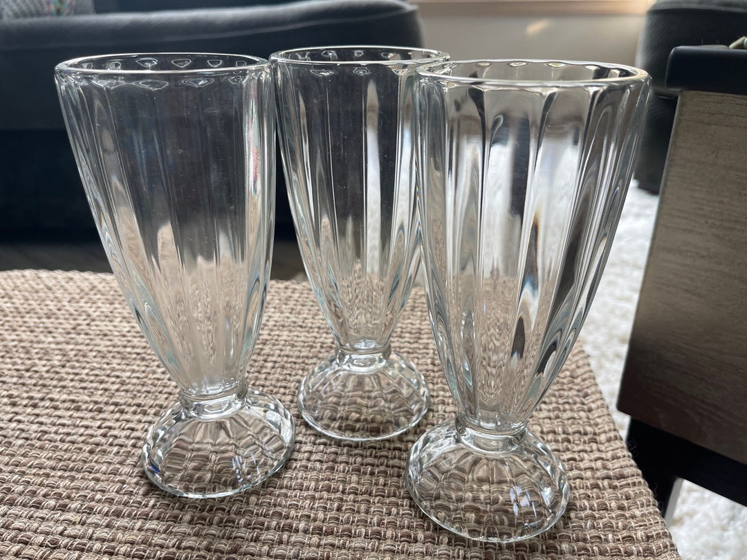 Vintage BOOZY MILKSHAKE Glasses Cocktail Ice Cream Parlor Chocolate ...