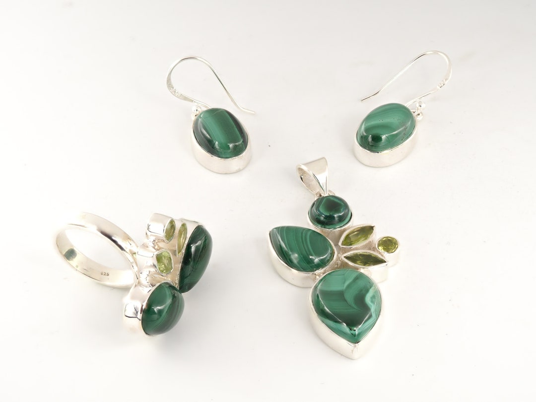 Unique Multi-stone Round Drop Silver Earrings and Pendant Set With ...