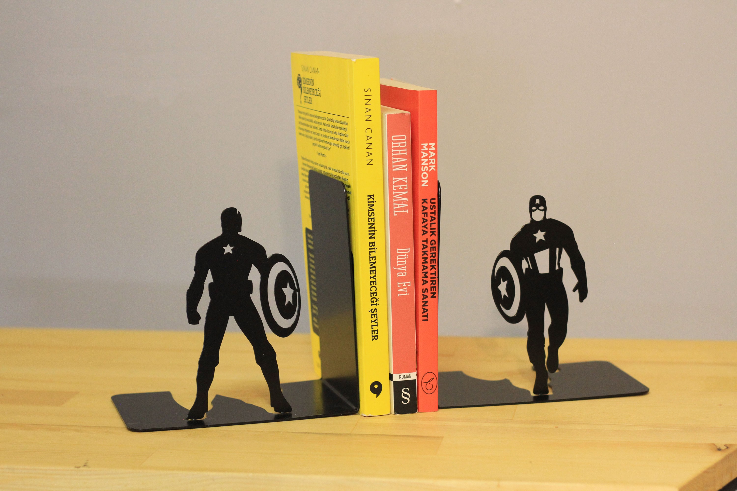 Captain America Metal Bookend / Book Support / Super Hero / Home/office ...