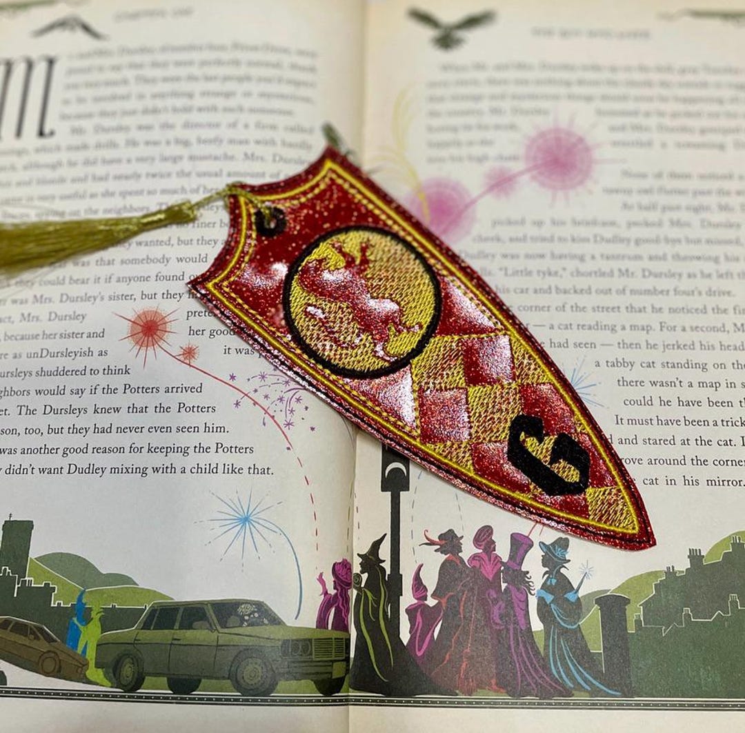Brave Bookmark, Wizard House, Gryffindor Inspired, HP Inspired, Lion ...