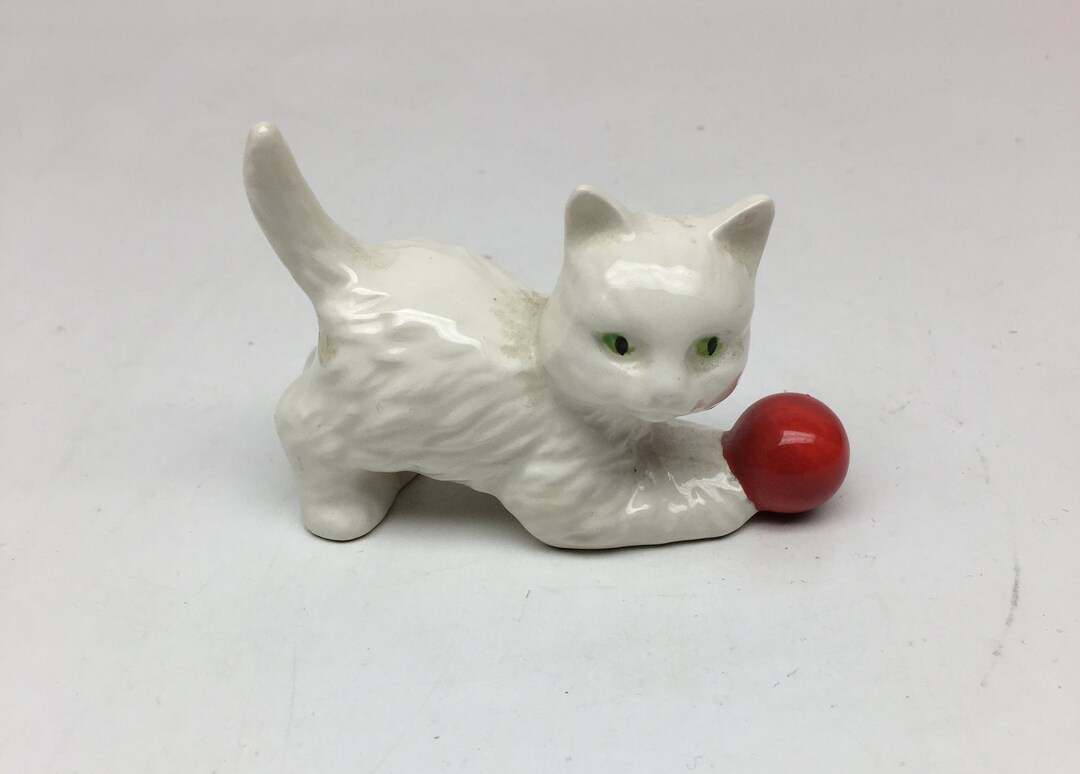Vintage Goebel Porcelain White Cat / Kitten With Red Yarn Ball, Made in ...