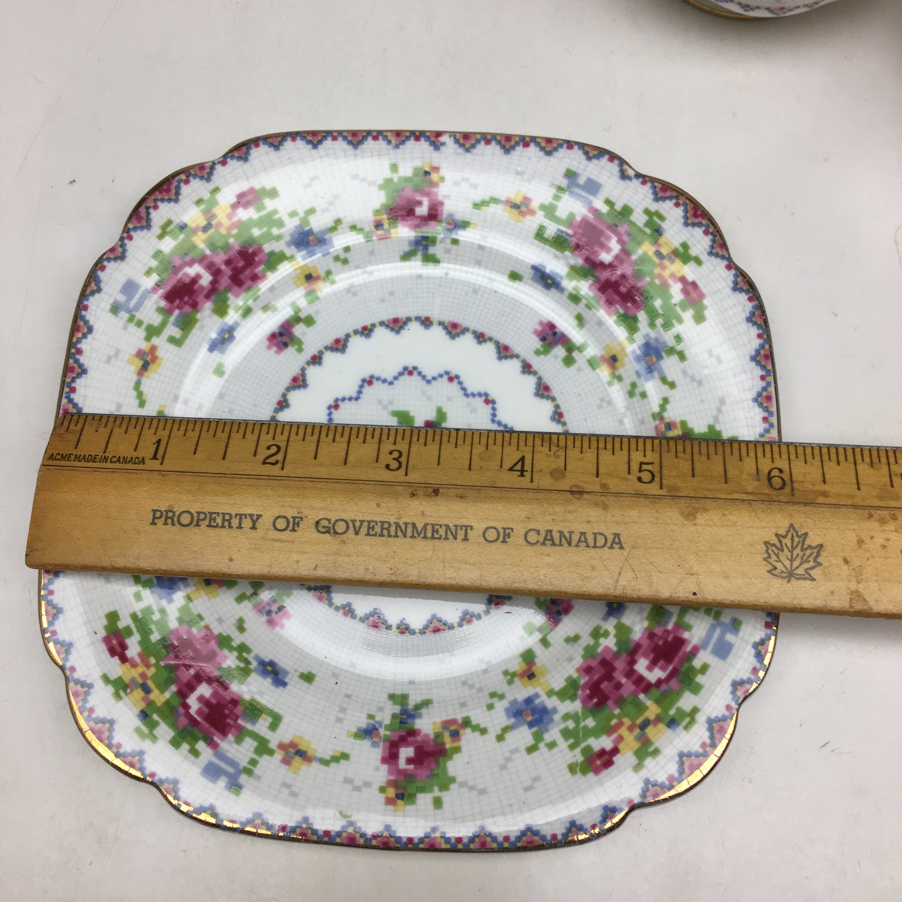 Royal Albert, "petit Point" Tea Collection / Plates / Teapot /teacups ...