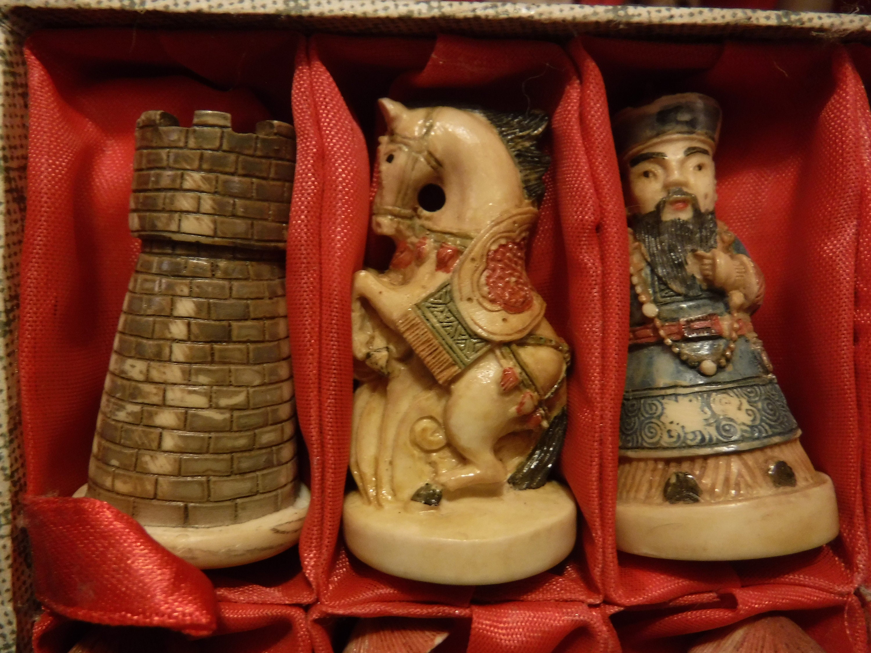 Vintage Chess Set in Silk Covered Box - Etsy