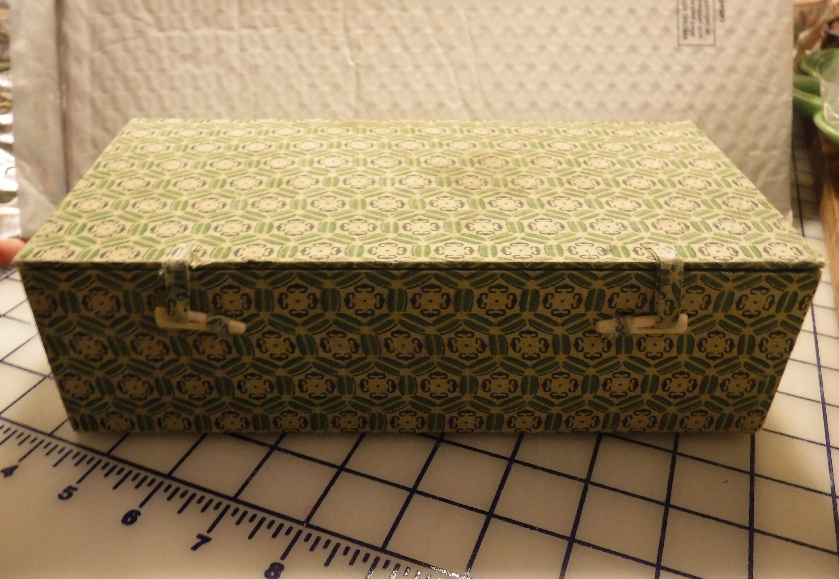 Vintage Chess Set in Silk Covered Box - Etsy