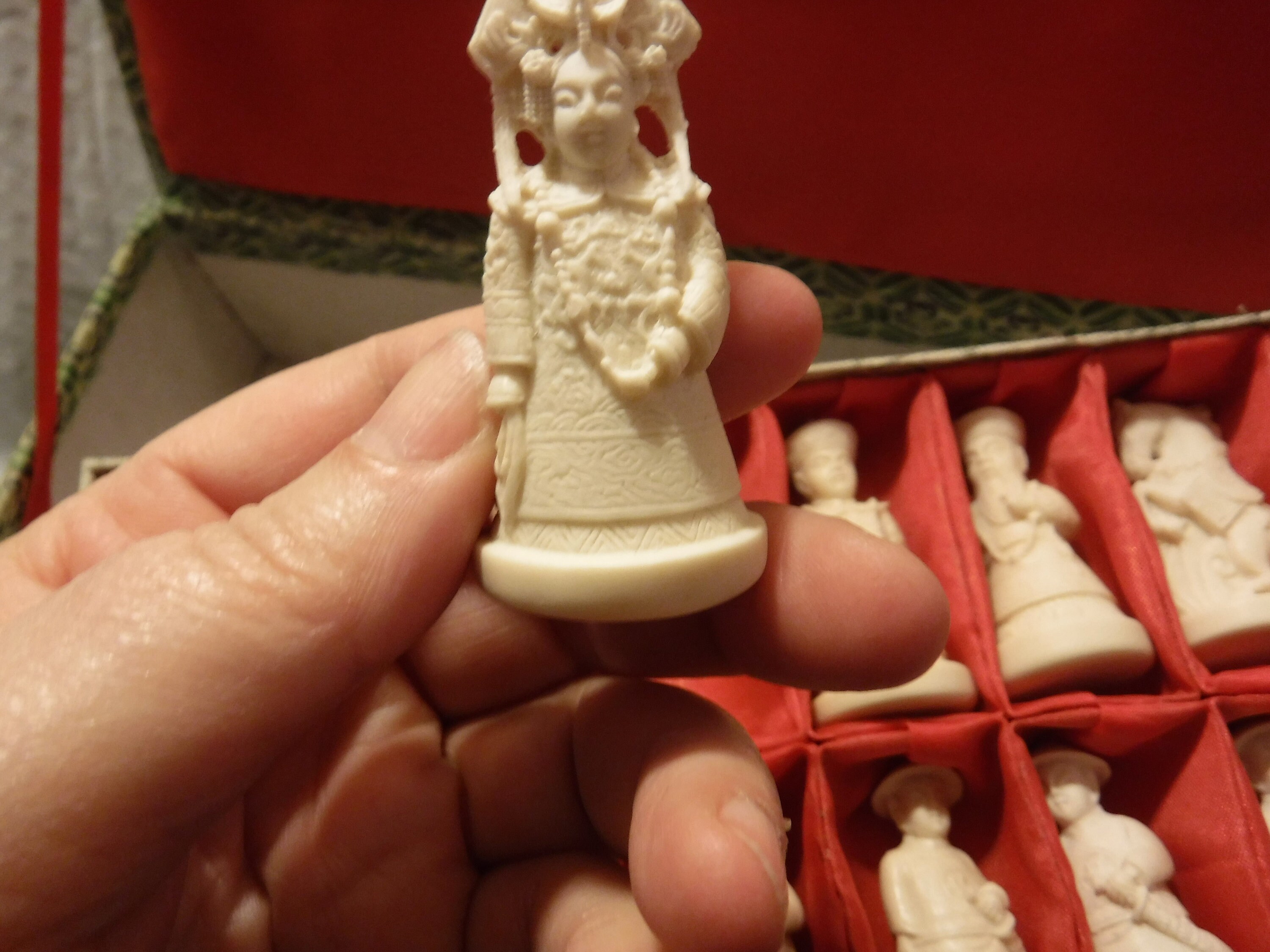 Vintage Chess Set in Silk Covered Box - Etsy