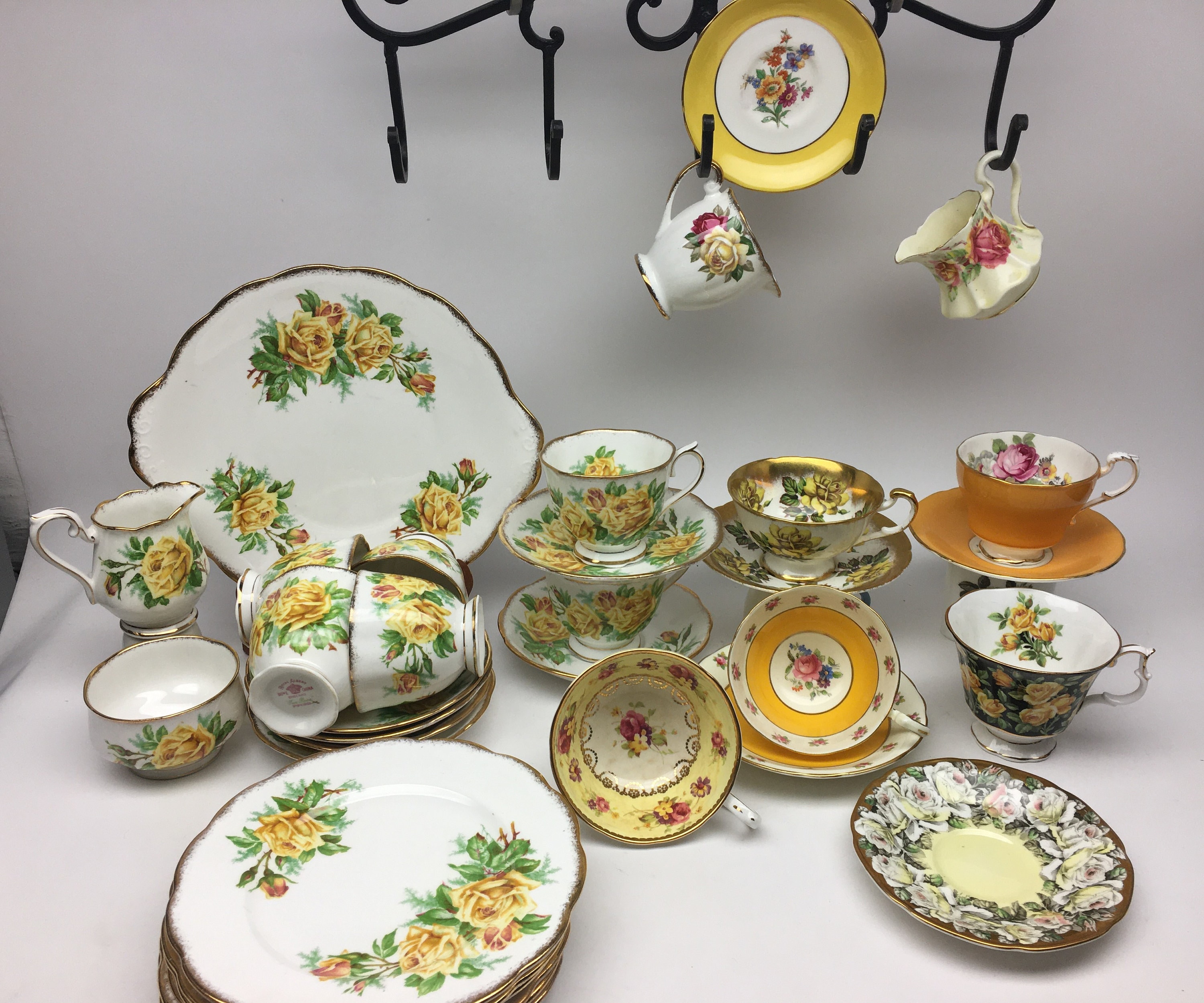 Royal Albert Yellow Tea Rose Collection / Plates / Teacups / Cream and ...