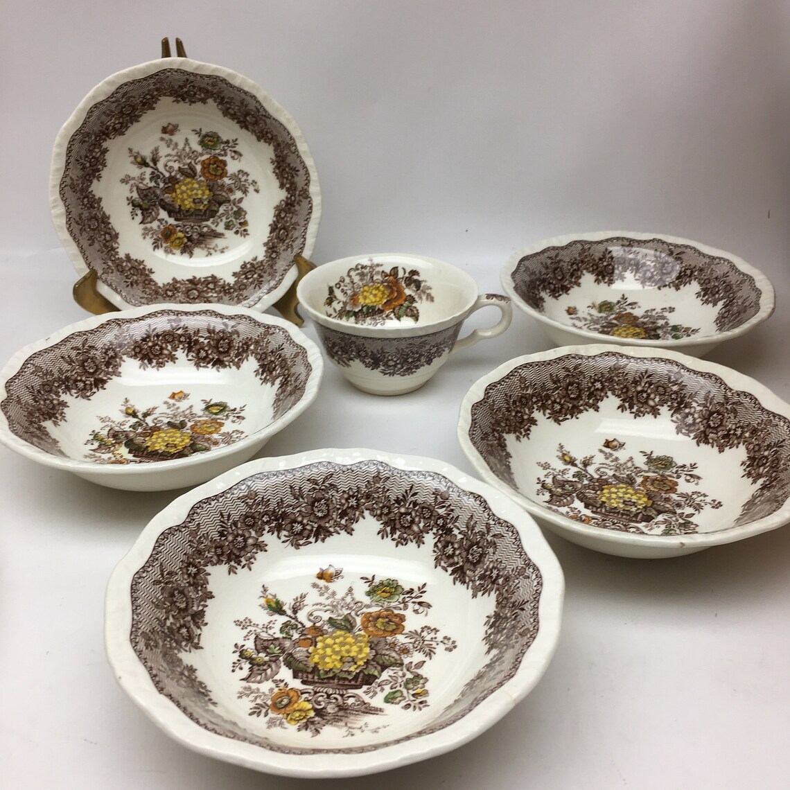 Vintage Mason's "ascot" Pattern Bowls and One Solo Teacup, Made in ...