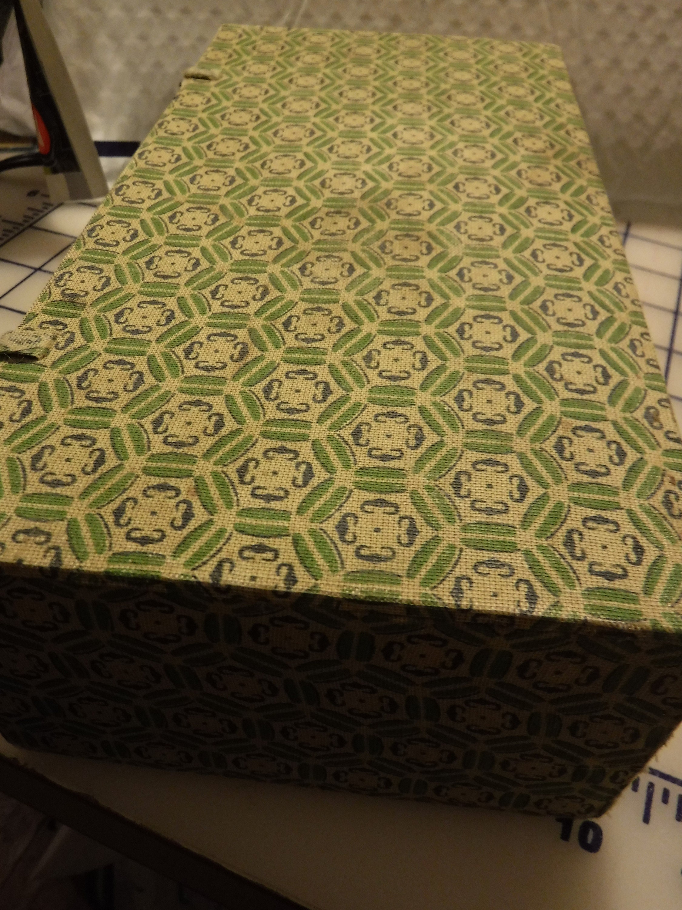 Vintage Chess Set in Silk Covered Box - Etsy