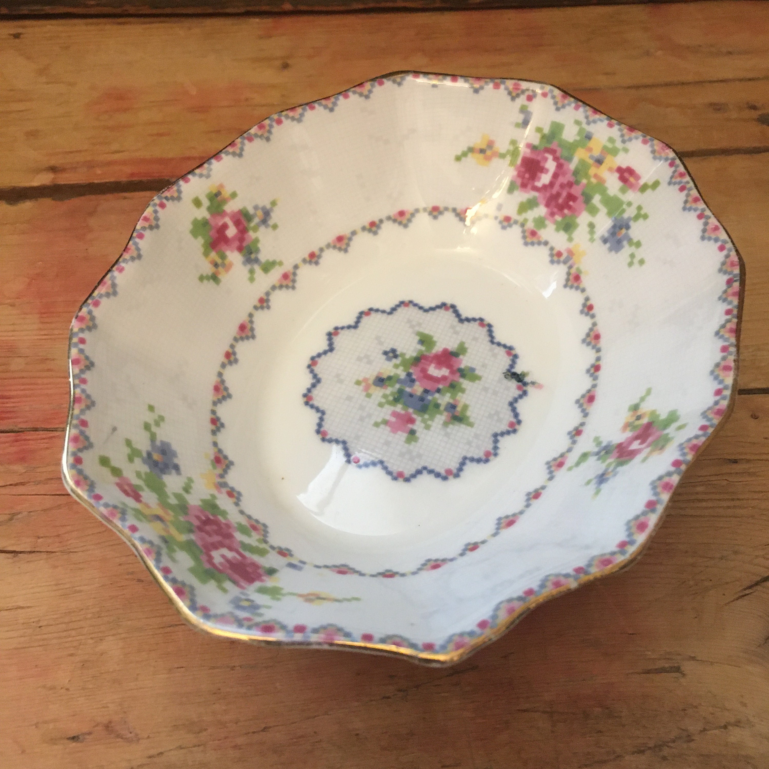 Royal Albert, petit Point Tea Collection / Plates / Teapot /teacups ...