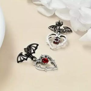 Retro Goth Style Black Bat Halloween Heart Dangle Earrings Faux Ruby ...
