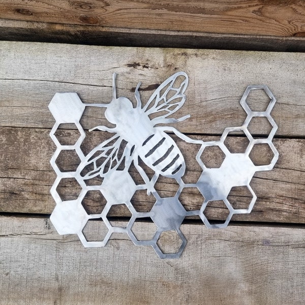 Rusty Metal Bee - Etsy UK