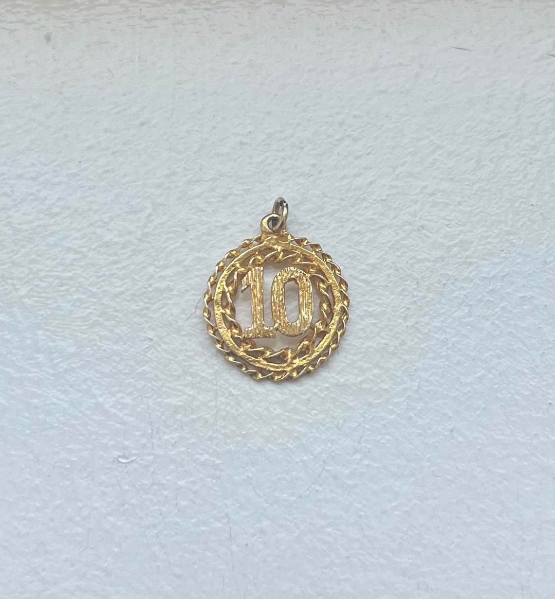 Vintage 14k Gold Number “10” Round Charm Pendant - Etsy