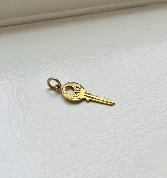 Antique 18k Yellow Gold Key Charm - Gem
