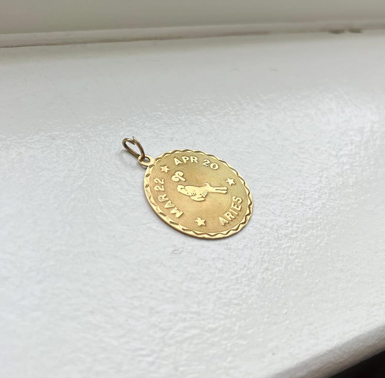 Vintage 14k Yellow Gold Celestial Aries Ram Zodiac Round Pendant Charm ...