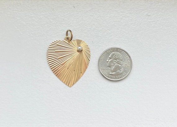 Vintage 14k Gold Engine Turned Heart Pendant Set with… - Gem