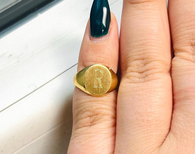 Vintage 10k Yellow Gold Letter “R” Engraved Signet Ring - Etsy