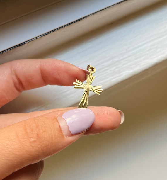 Vintage 14k Yellow Gold Engine Turned Cross Pendant C… - Gem