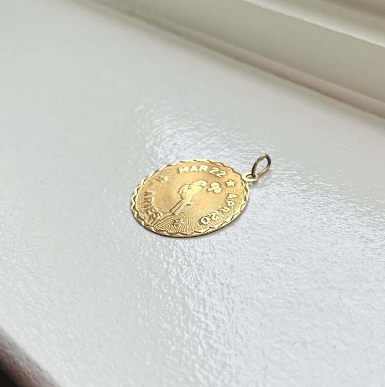 Vintage 14k Yellow Gold Celestial Aries Ram Zodiac Round Pendant Charm ...