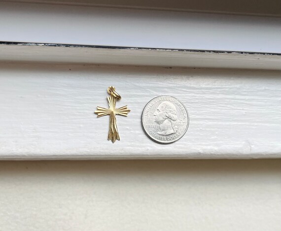 Vintage 14k Yellow Gold Engine Turned Cross Pendant C… - Gem
