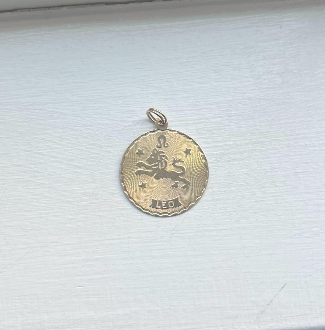 Vintage 14k Gold Leo Zodiac Celestial Round Pendant Charm - Etsy