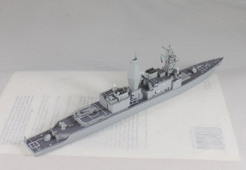 Built Ship Model 1/700 USS Arthur W Radford Spruance Class Destroyer DD ...