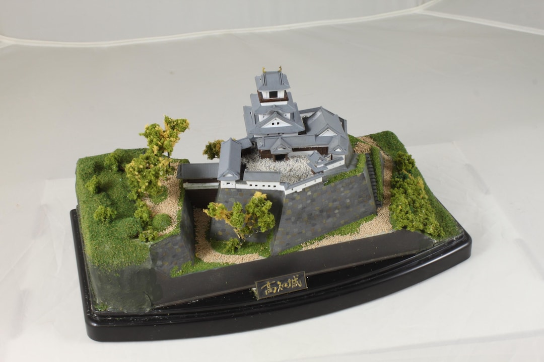 Japanese Kochi Castle Model 1/500 Diorama in Display Case - Etsy