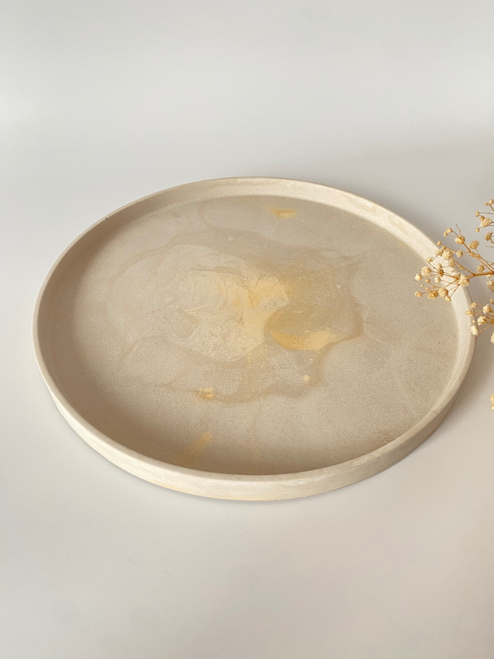 Large 30 Cm Round Antique Beige With Gold Concrete Tray, Catch All Tray ...