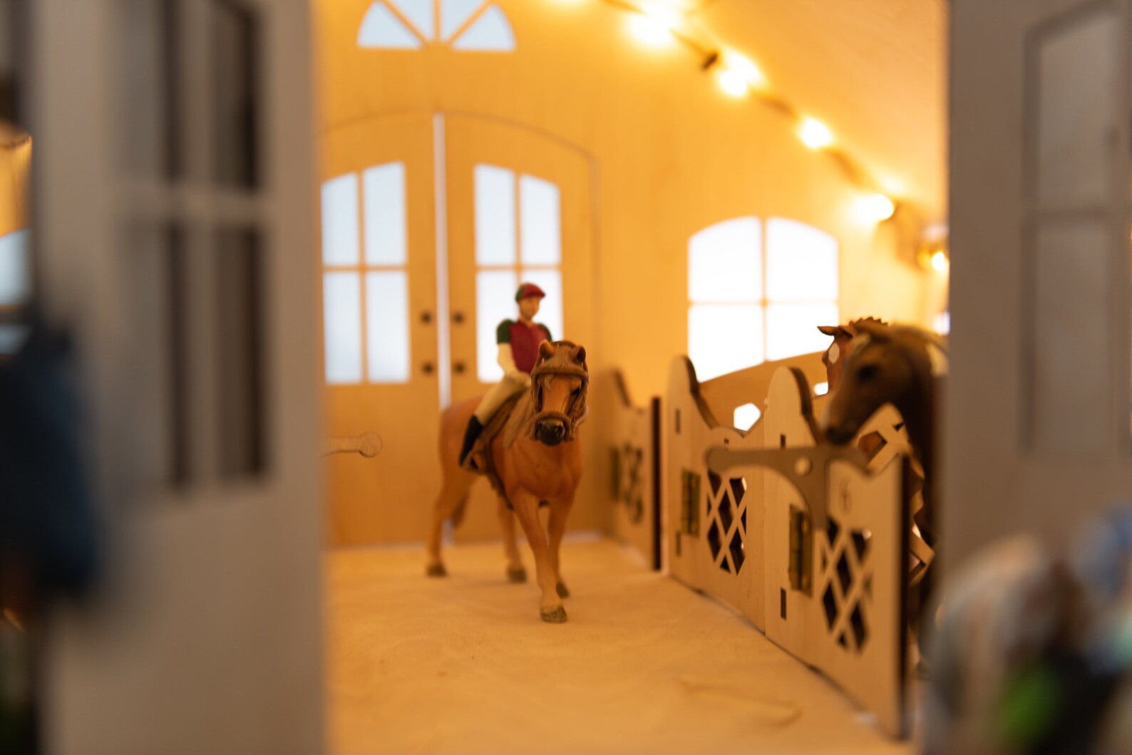 Wooden Horse Stable With 10 Stalls 29 PARTS Lighting - Etsy