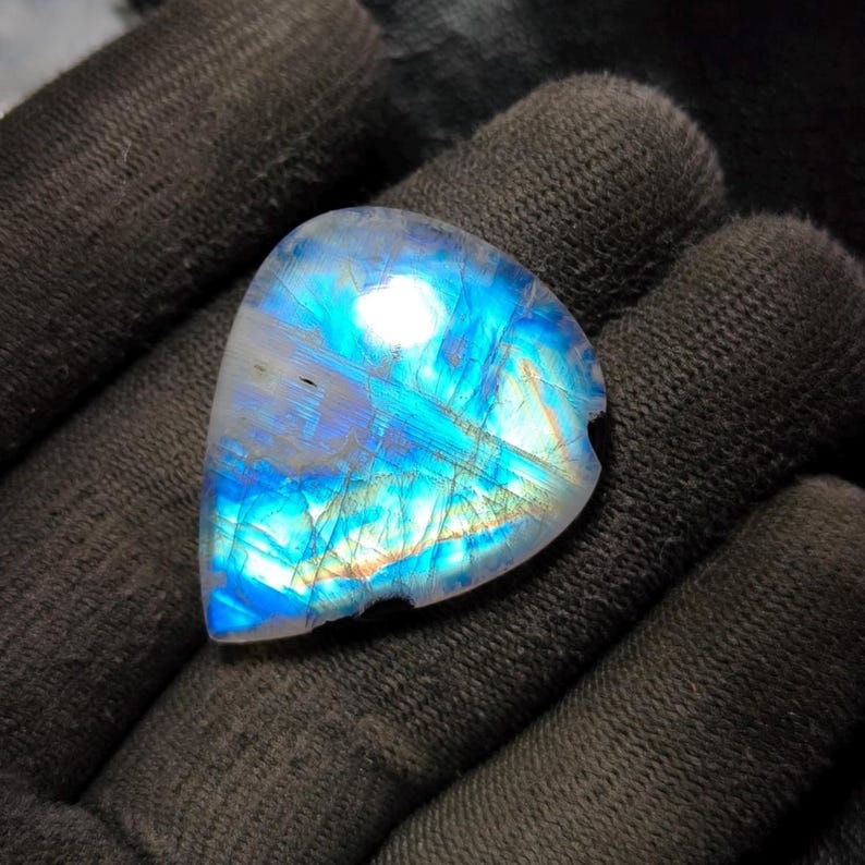 100 % Natural Moonstone Gemstone Wholesale Attractiv Pear Shape Size ...