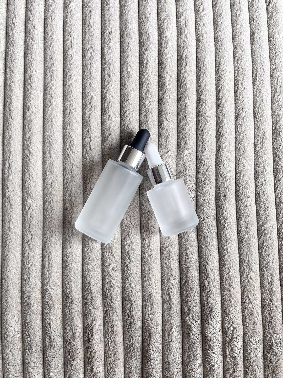 Frost Straight Edge Silver Cap Glass Dropper Bottles. for Essential ...