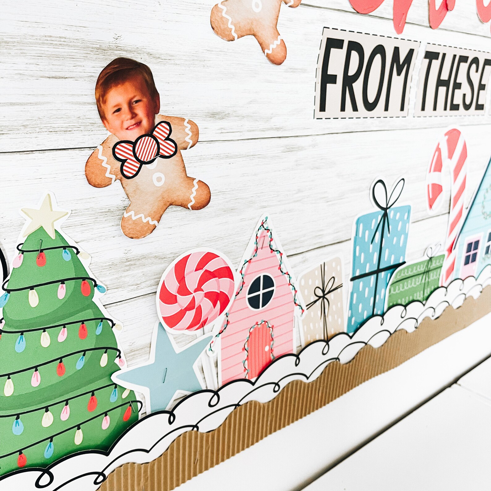 Christmas Bulletin Board | Christmas Bulletin Ideas | December Bulletin ...